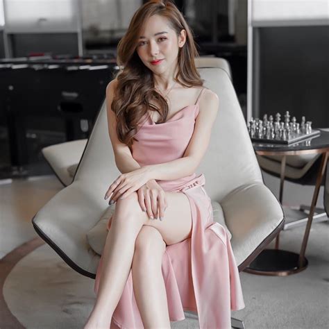 Lady Sakura 008 R733 เดรสออกงานสายเดยวคอถวงเนอผาชาตนกระโปรงดานชายเปดโชขาออนสดเชกช