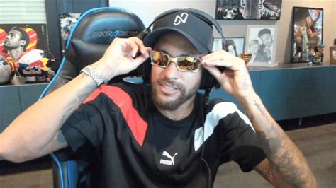 Neymar Estreia Lives De Games 100 Mil Espectadores E Belas Jogadas