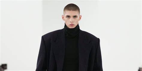 Pfw Givenchy Flaunts Grunge Royalty Montenapo Daily