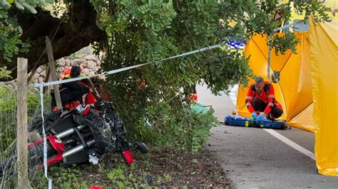 VÍDEO Muere un joven y otro resulta herido grave en un trágico accidente de moto en Selva