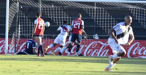 Danubio Le Ganó 2 A 1 A Nacional Y Le Quitó El Invicto Radio Libertadores