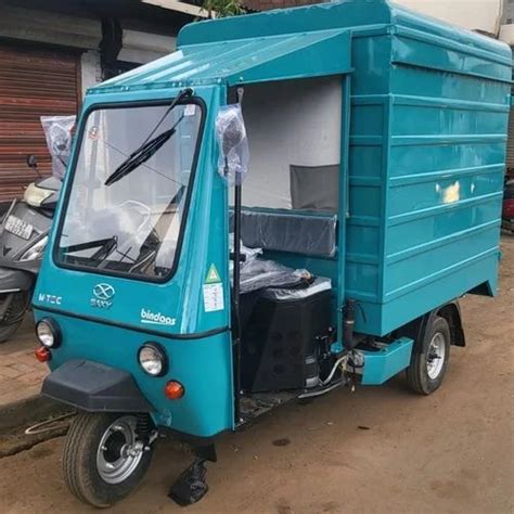 Baxy Bindaas Diesel Loading Auto Rickshaw At ₹ 330000 Cargo Auto In