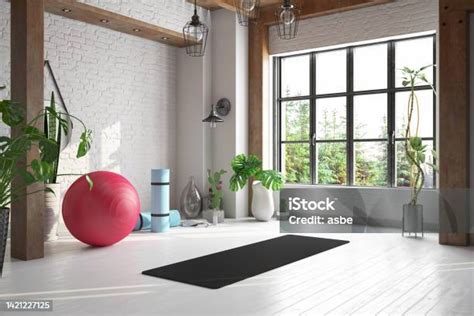 녹색 식물과 창문 빛이있는 아늑한 요가와 필라테스 스튜디오 체육관에 대한 스톡 사진 및 기타 이미지 체육관 헬스 클럽 배경 주제 Istock