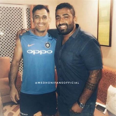 Recent Click Of Dhoni With A Fan😍 Ms Dhoni Fans Official Facebook