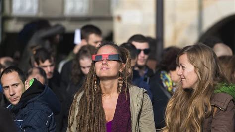 Por Qué No Se Debe Mirar El Eclipse Solar Sin Anteojos Certificados