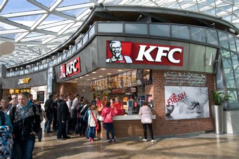 Kfc Pollo Frito De Kentucky Fotografía Editorial Imagen De Alimento