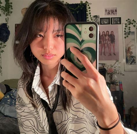 Not Even Emily Pretty Youtubers Pretty People