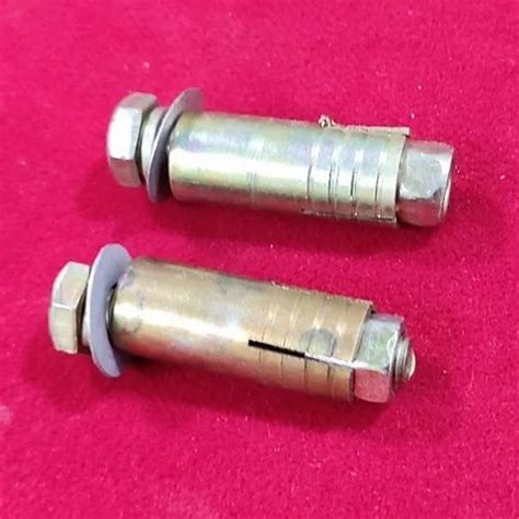Silver Screw 30mm Stainless Steel Sleeve Anchors Diameter 5 Mm At Rs