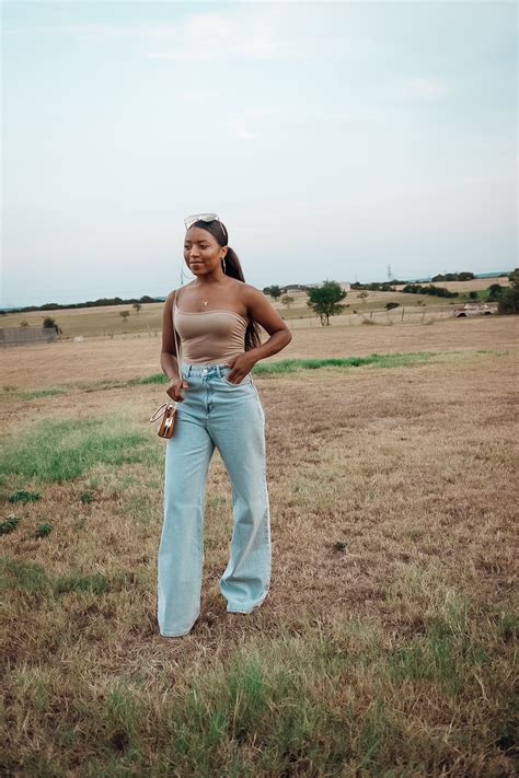 Wide Leg Jeans Outfit