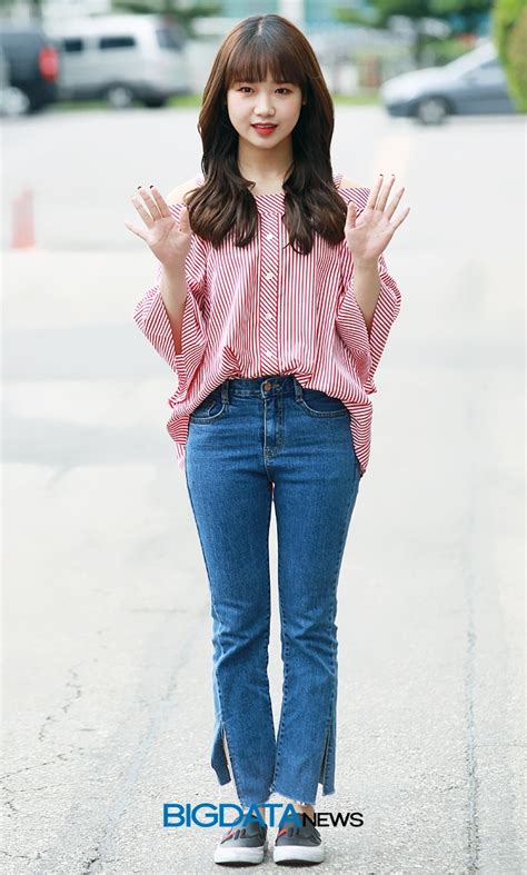 Big포토 우주미키 최유정 상큼발랄한 손인사쁨하다~