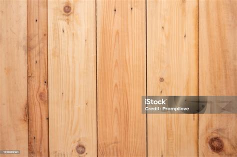ブラウンの木製サーフェス テクスチャの背景の上面角度 からっぽのストックフォトや画像を多数ご用意 からっぽ ひびが入った オークの