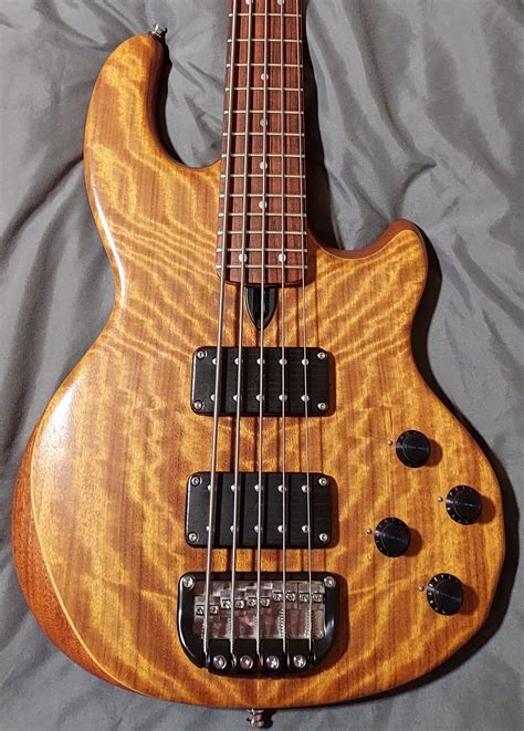 Wal Bass Club Page 741