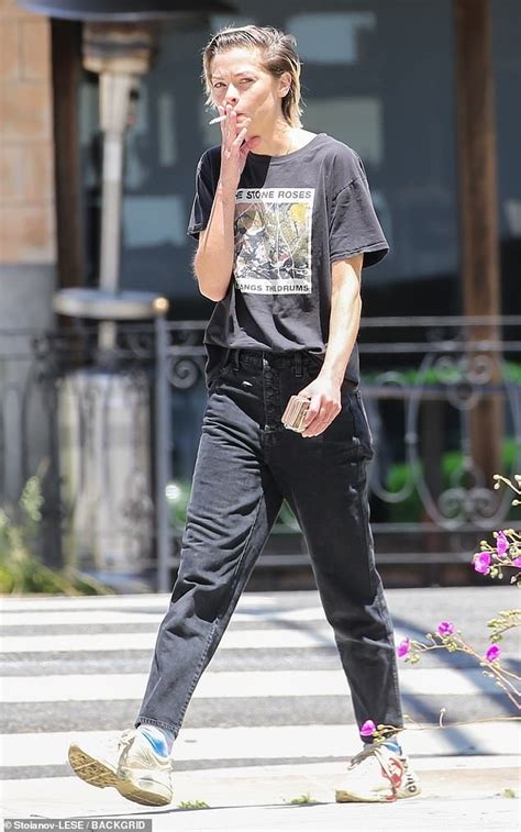 Jaime King Wears A T Shirt And Puffs On Cigarette As Custody Battle With Ex Kyle Newman Rages