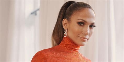 Jennifer Lopez Presume De Cuerpazo Con Este Apretado Bañador Amarillo