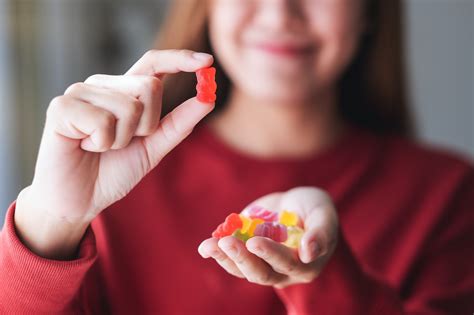 Try Cbd Candy To Kick The Smoking Habit Poptopic
