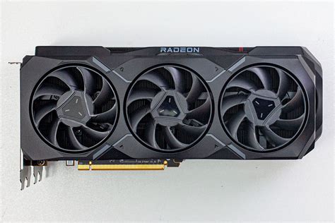 AMD Navi 31 Radeon RX 7900 XTX And XT Unboxing Dimensions Size