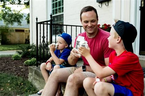 Single Sex Families Breaking Traditional Boundaries Easy Sociology