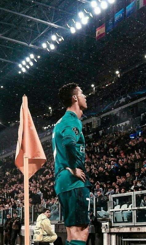 Cristiano Ronaldo Bicycle Kick Wallpaper