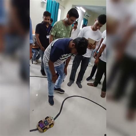 Line Following Robot Workshop Gecvaishali Linefollower Arduino Youtube