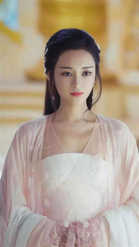《香蜜沉沉燼如霜》的主演都火了，唯獨她沒紅還被黑 每日頭條