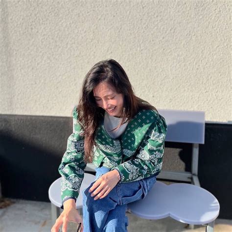 신현빈 Hyunbeen Shin On Instagram 💚💙” Outifts Denim Instagram