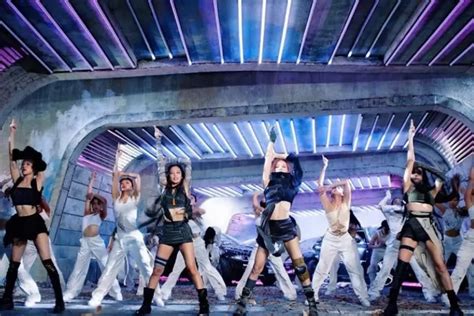 Chukkae Pink Venom Blackpink Jadi Lagu Korea Pertama Yang Duduk Di
