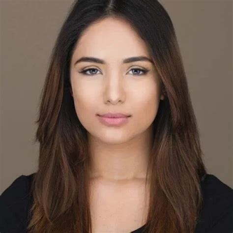 Meet Safa Baig Irfan Pathans Beautiful Wife Who Was A Model