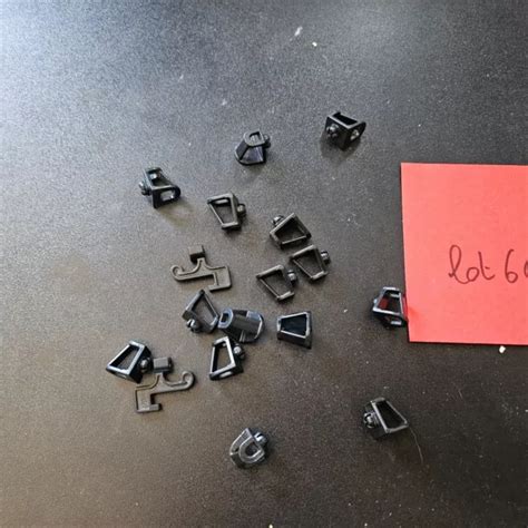 GROS LOT DE pièces détachées de bâtiments playmobil DANS L ETAT réf