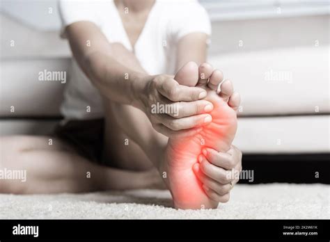 Asian Feet Hi Res Stock Photography And Images Alamy