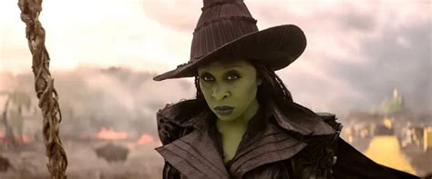 Elphabas ‘wicked For Good Sex Cardigan Is Driving People Insane