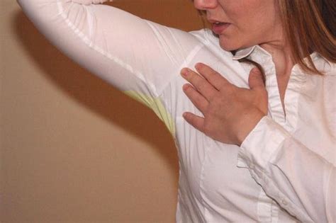 Remove All Stains Com How To Remove Armpit Stains From Clothes