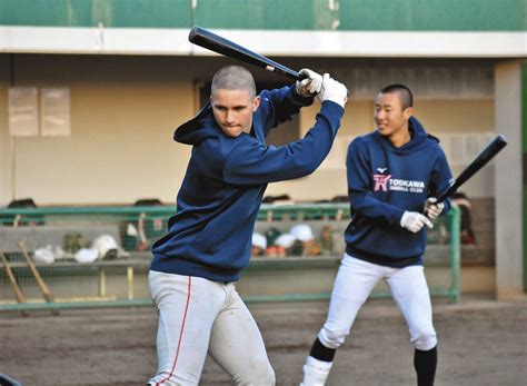 豊川・モイセエフ外野手「1試合目から好投手とできる」ニヤリ 阿南光のエース吉岡へ攻略宣言【センバツ】：中日スポーツ・東京中日スポーツ