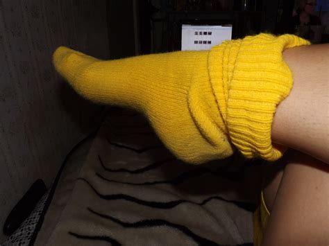 Goddess Gloomys Sexy Feet An Socks Daily Update July 2013