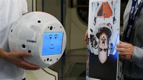 Cómo Es Cimon El Robot Con Inteligencia Artificial Que Vivirá En El
