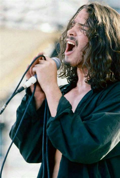Chris Cornell Singing Screaming Holding The Mic 1990s Rockera