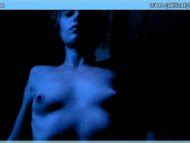 Naked Cécile De France in L Art délicat de la séduction