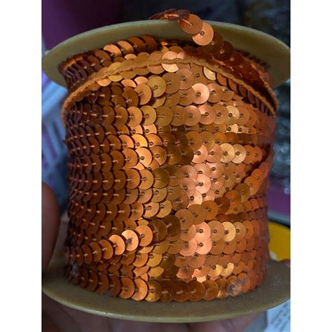 เลื่อมเส้น ขนาดเลื่อม 6 มิล ยาว 6 เมตร ราคา 50 บาท ประดับตกแต่ง