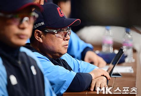 김태형 감독 ‘3연패 탈출을 부탁해 Mk포토 Mk스포츠