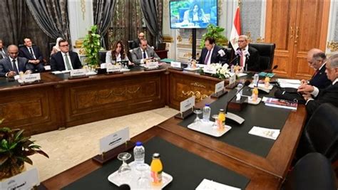 بدء الاجتماع الخامس للجنة دراسة برنامج الحكومة بالبرلمان بحضور 3 وزراء