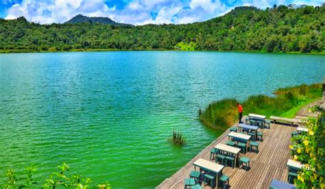 Keindahan Danau Linow Tomohon