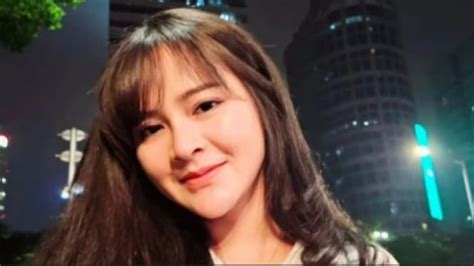 Profil Bella Bonita Model Selebgram Cantik Istri Denny Caknan