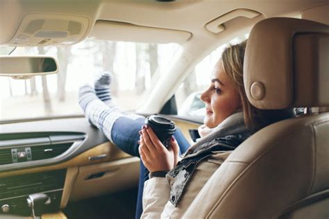Heres Why You Should Never Drive With Your Feet On The Dashboard
