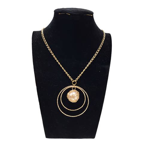 قیمت و خرید گردنبند زنانه مدل رومانتویی مروارید محصور کد Grs 08