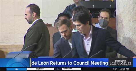 Embattled Councilman Kevin De León Returns To City Hall Cbs Los Angeles
