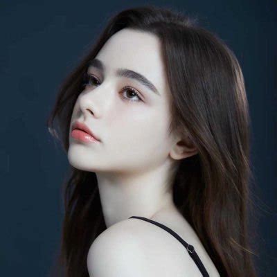 Dasha Taran Internet Personality Age Biography Height Net Worth Family Facts