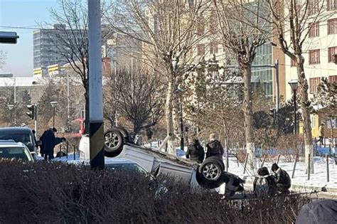 Монгол Улсын Консерваторын арын замд гарцаар гарч байсан гурван хүнийг