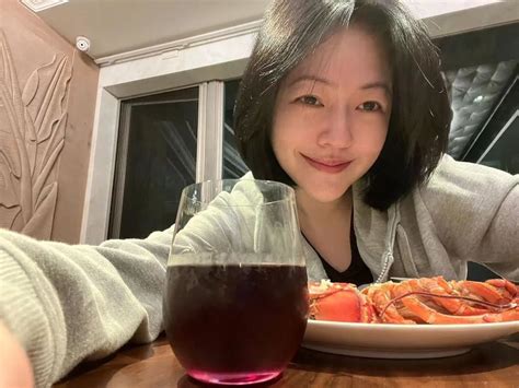 小s秀老公送螃蟹大餐惨被酸：跟妹玩完之后的补偿？ Woahmy