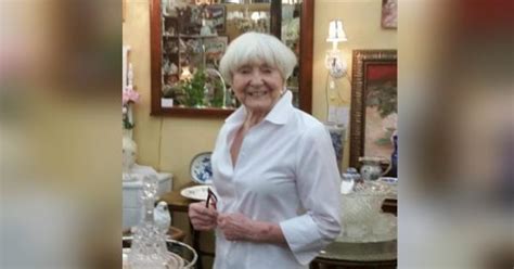 Tribute Wall Ruby Seale