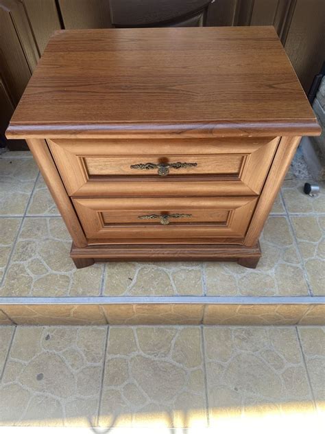 Тумба приліжкова 1 шт Львів 400 грн коричневого кольору 400 грн Меблі для вітальні Львів на Olx