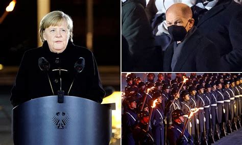 German Military Gives Angela Merkel Its Highest Ceremony For A Civilian Daily Mail Online